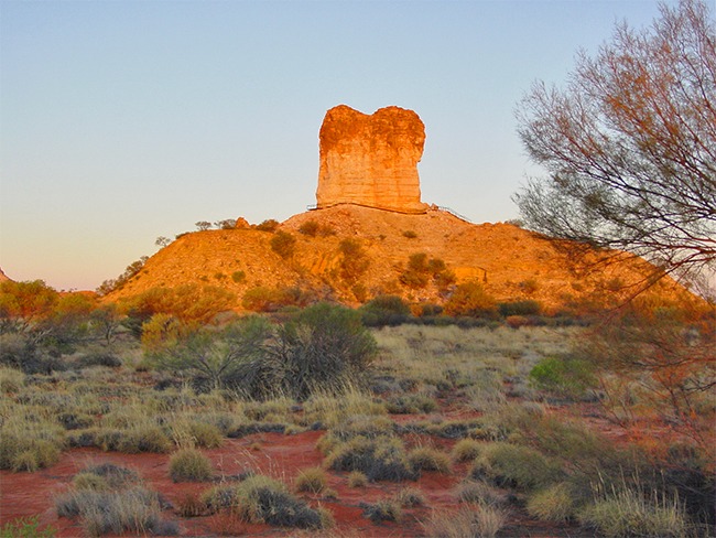 Chambers Pillar NT - accessible by high clearance 4wd